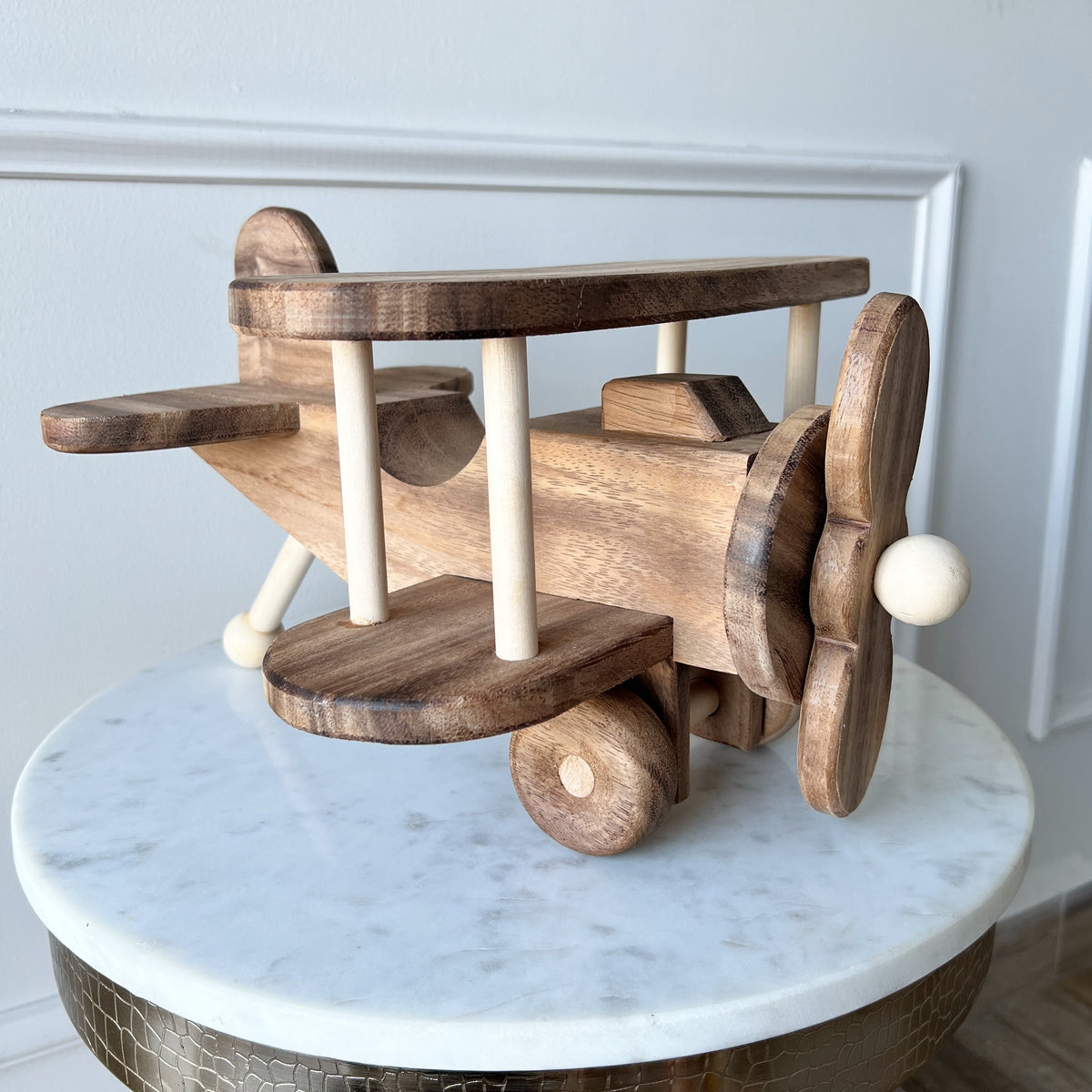 Avioneta grande – Symmetry Home