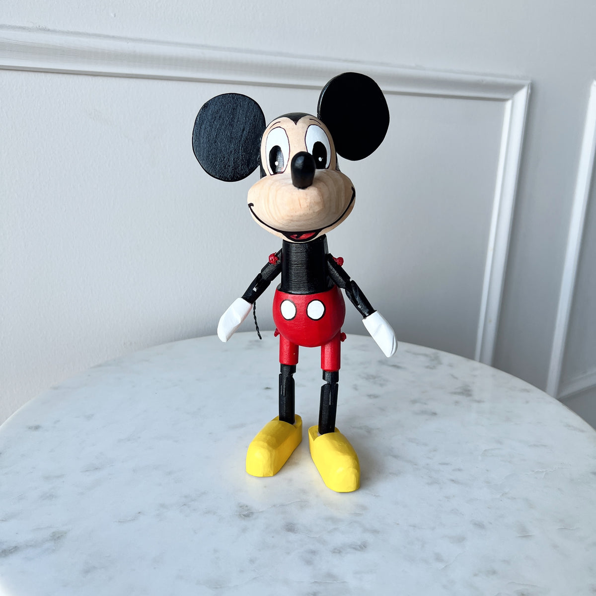 Figura Clásica, ratón – Symmetry Home